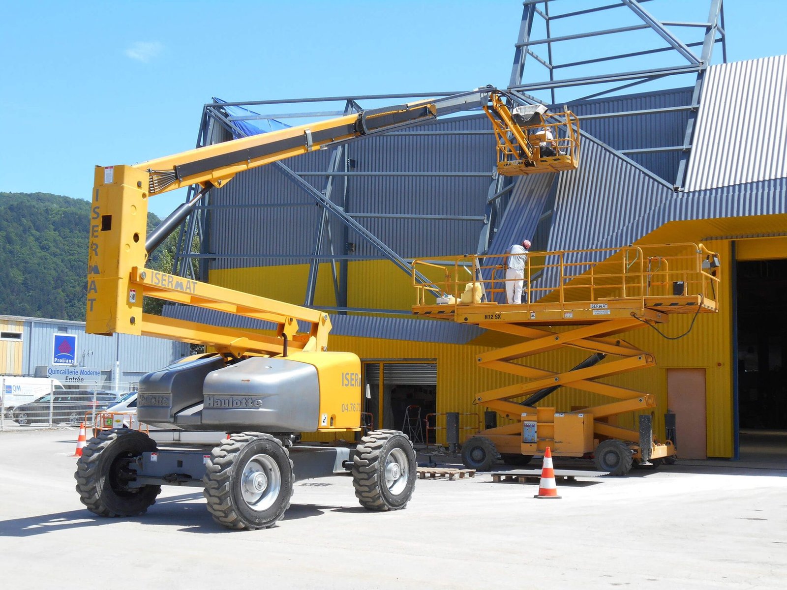Levage & Équipement I Location et vente de grue – Bâtisseurs De Confiance